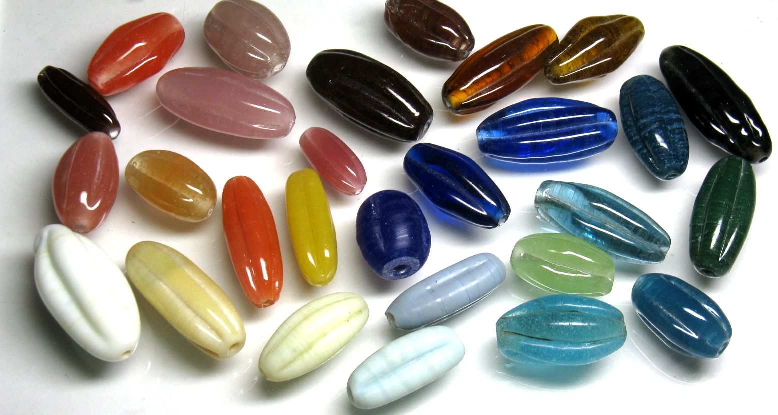Large jujube-shaped glass beads