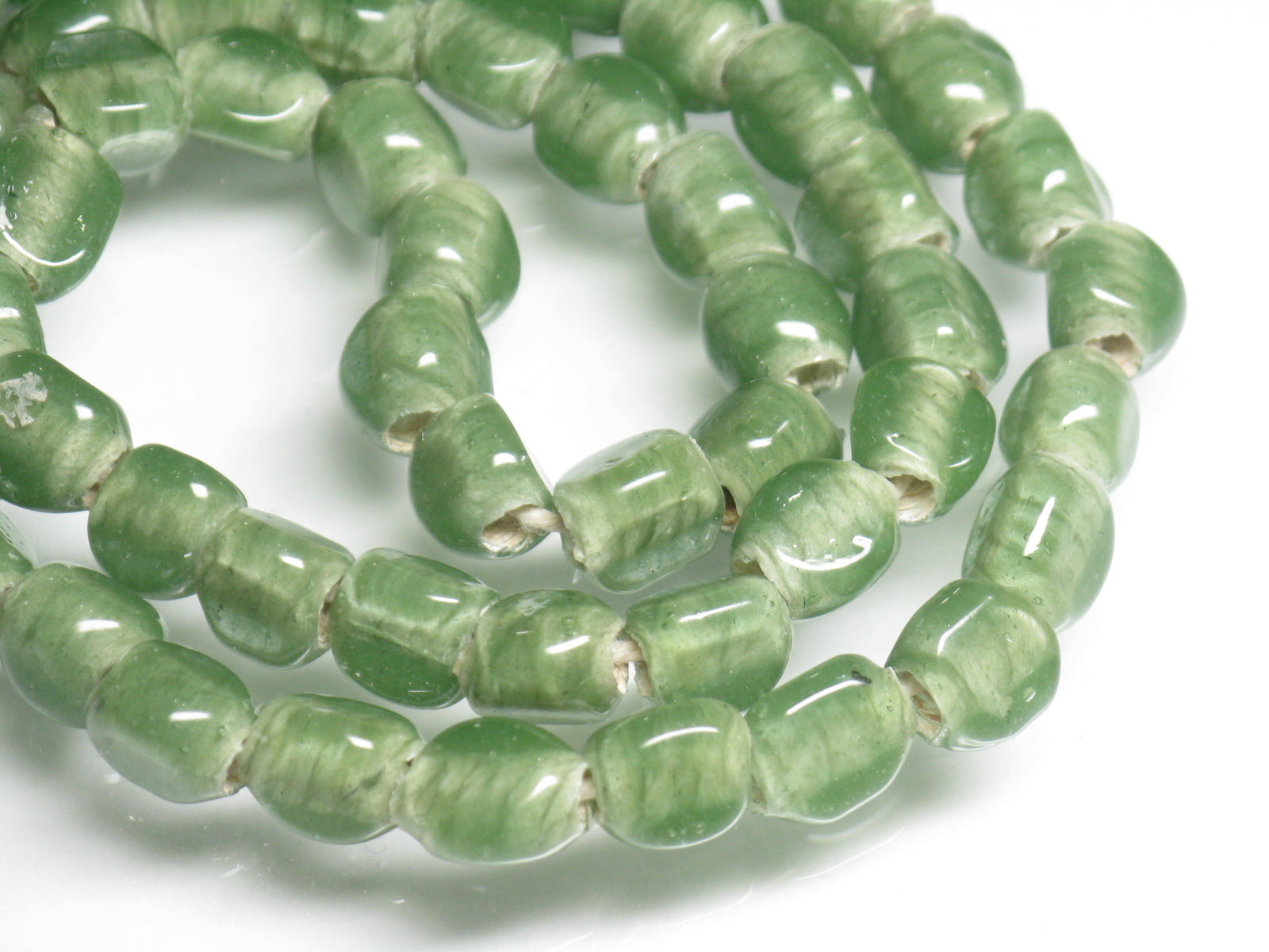 | TOKO-BEADS |AG614N-88 Glass bead (strand) 7~7.5mm